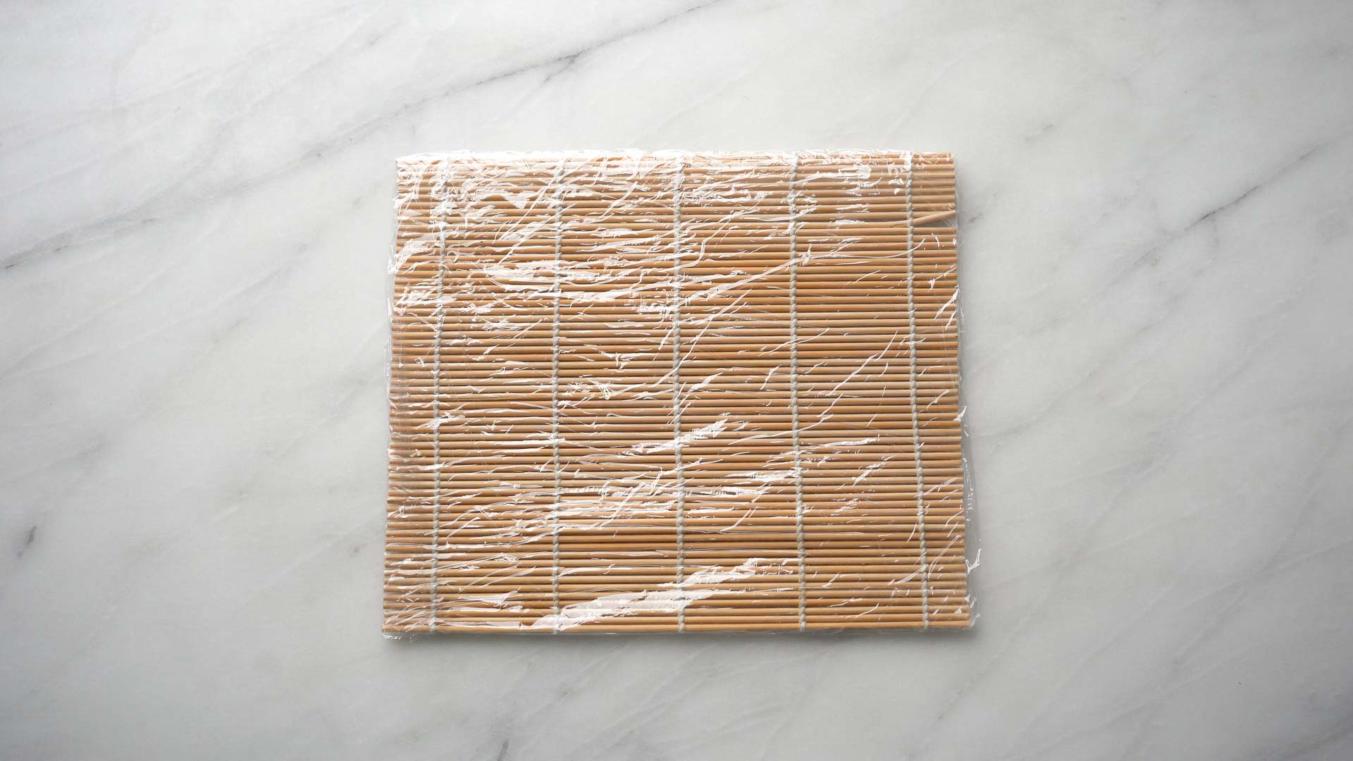 How To Roll Sushi 4 Ways (with or without a mat) - Hungry Huy