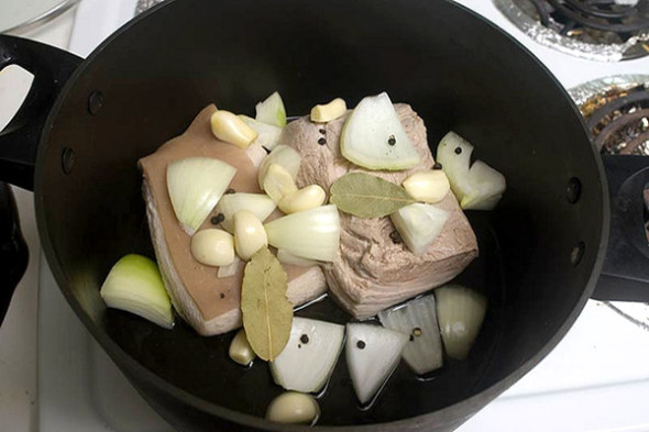 How to Make: Lechon Kawali (part 1) - Hungry Huy