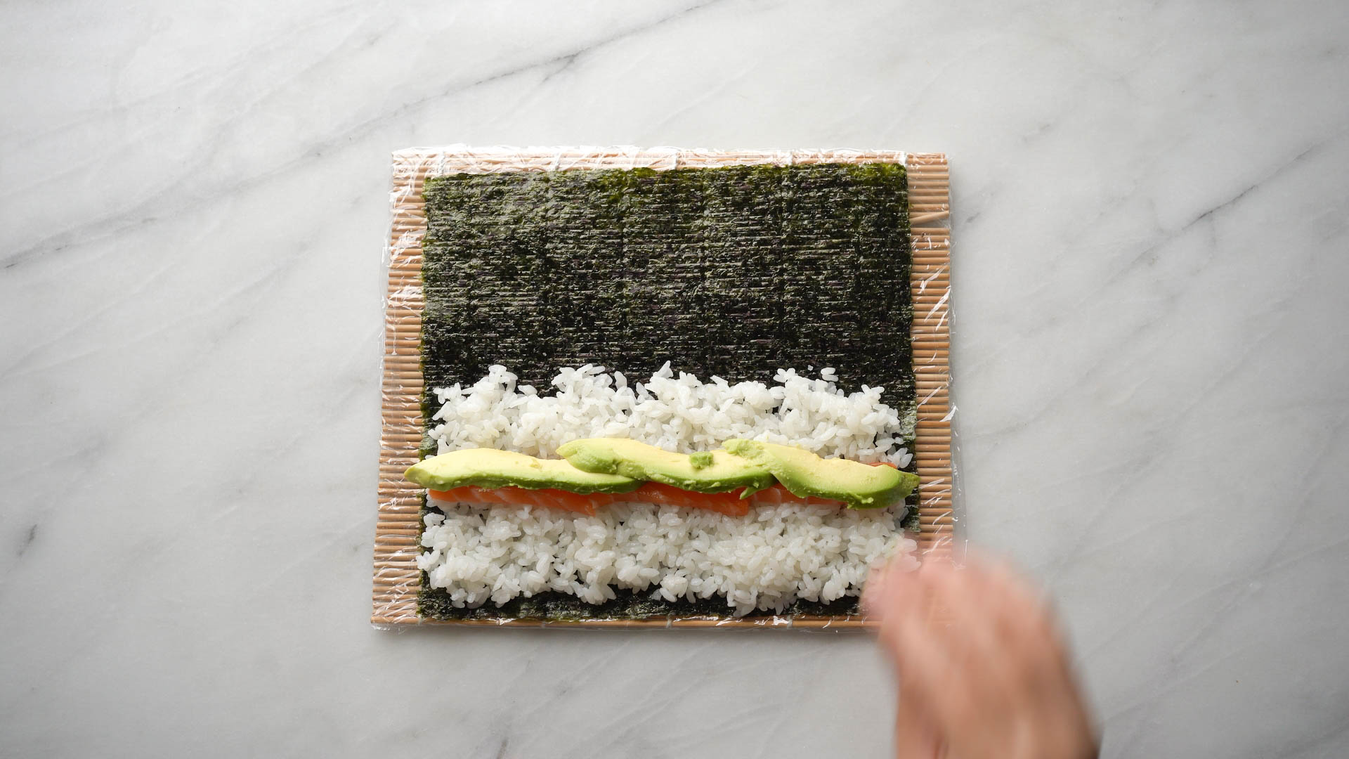 How To Roll Sushi 4 Ways (with or without a mat) - Hungry Huy