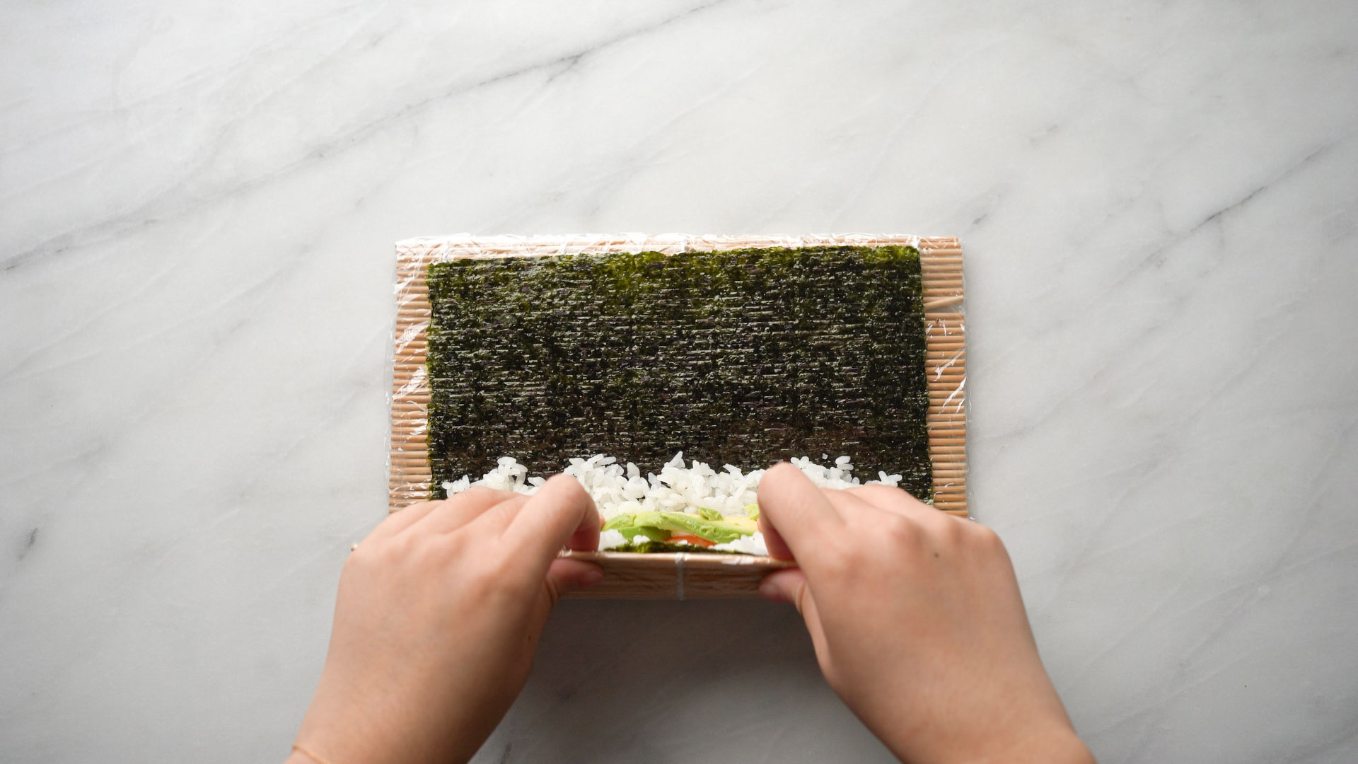 How To Roll Sushi 4 Ways (with or without a mat) - Hungry Huy