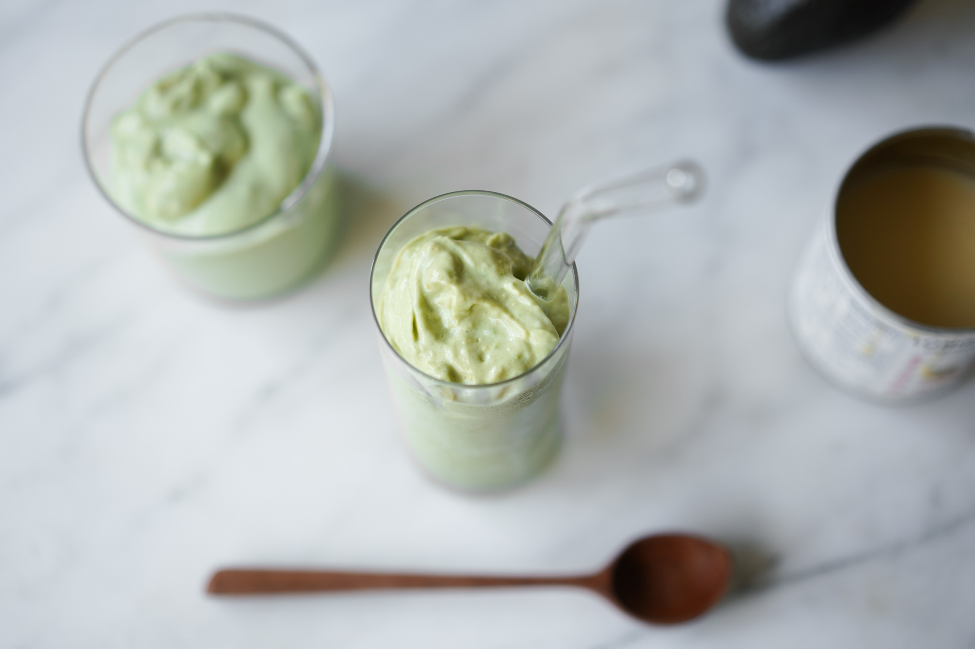 Vietnamese Avocado Smoothie Recipe (Sinh Tố Bơ) - Hungry Huy