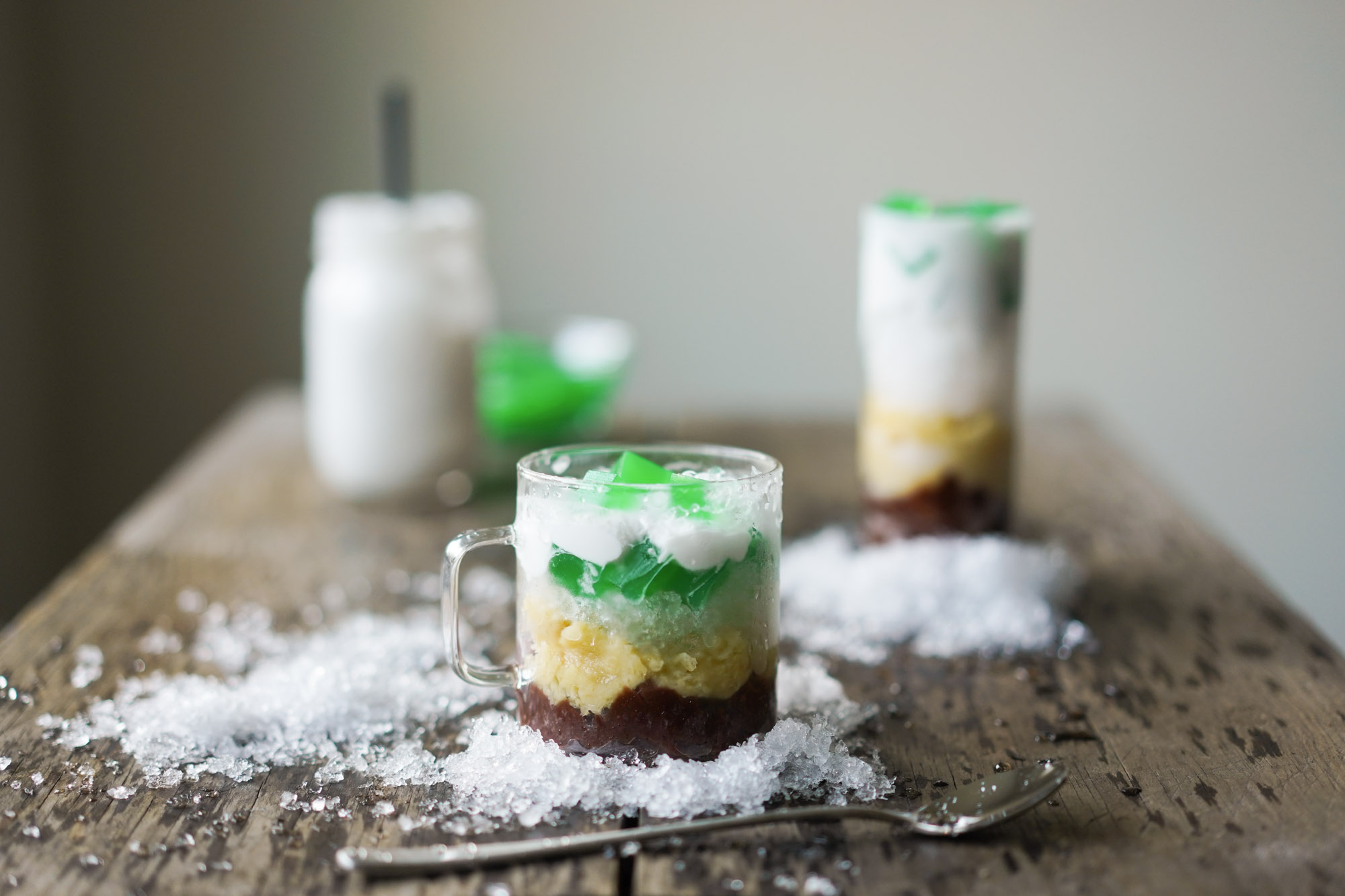 Chè Ba Màu - Vietnamese Three Color Dessert - Hungry Huy