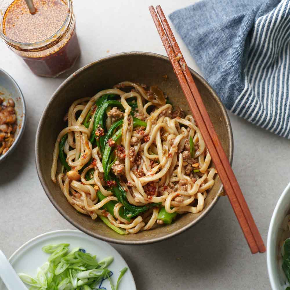Spicy Sichuan Dan Dan Noodles Recipe - Hungry Huy
