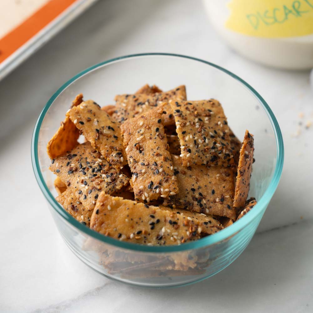 Sourdough Discard Crackers (Easy & Addicting!) - Hungry Huy