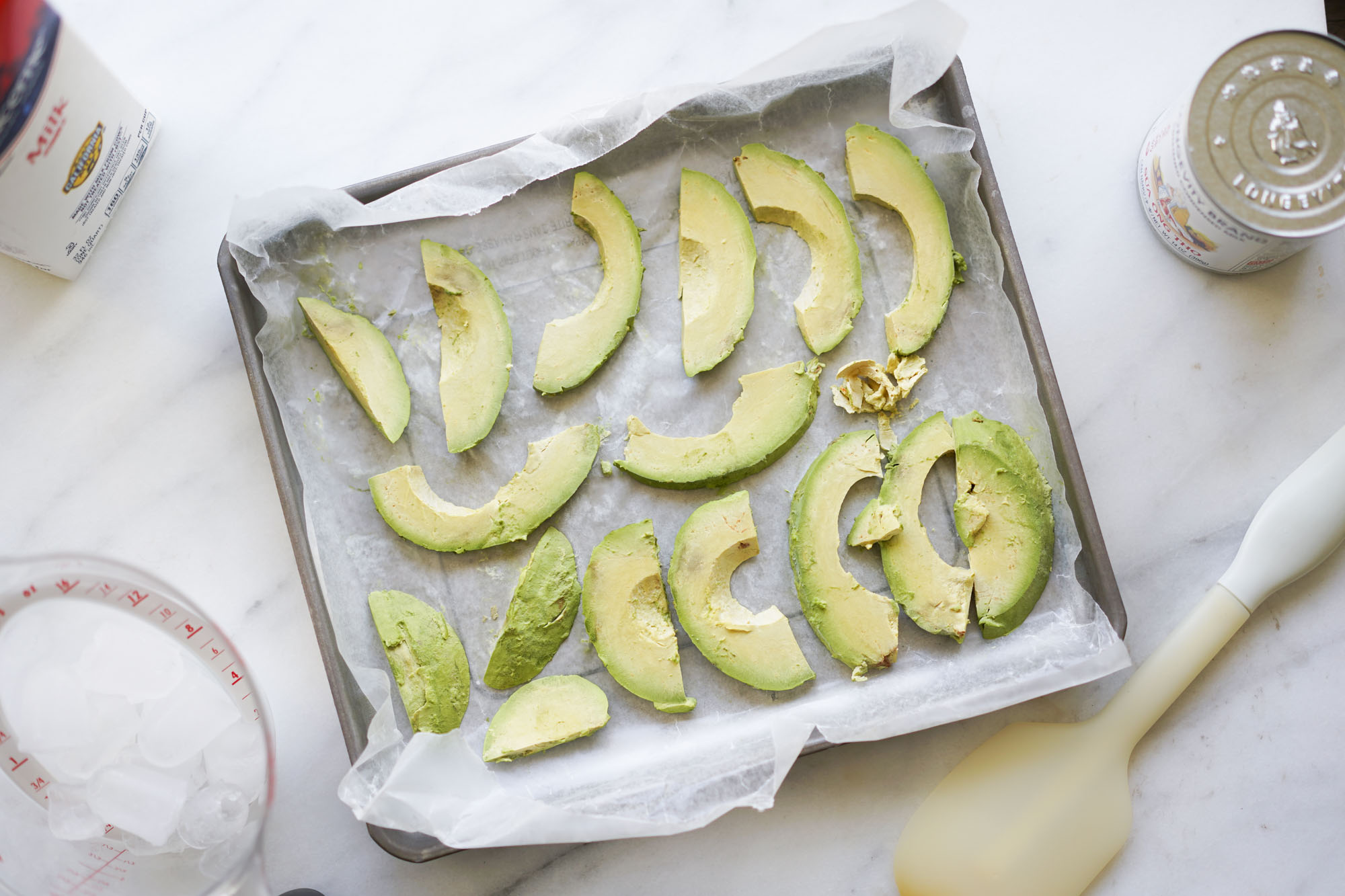 Vietnamese Avocado Smoothie Recipe (Sinh Tố Bơ) - Hungry Huy