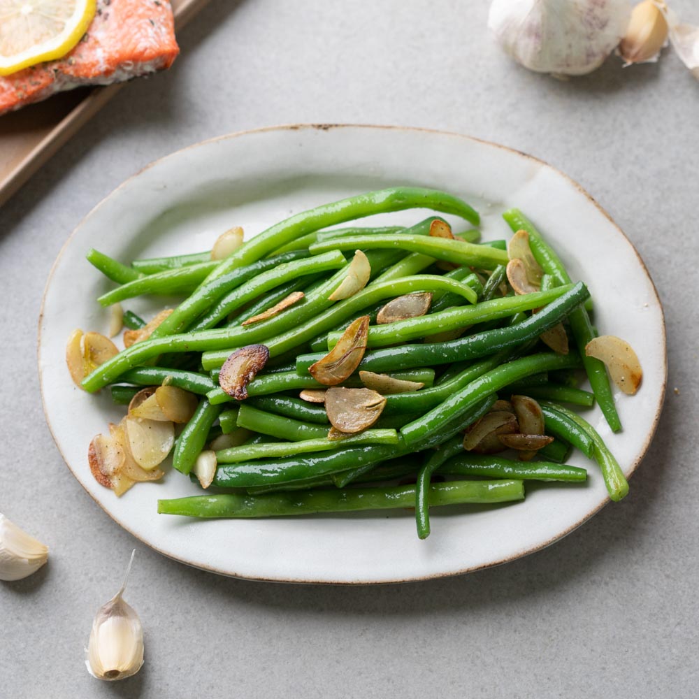 Sautéed Green Beans w/ Garlic & Butter (Easy & Delicious!)