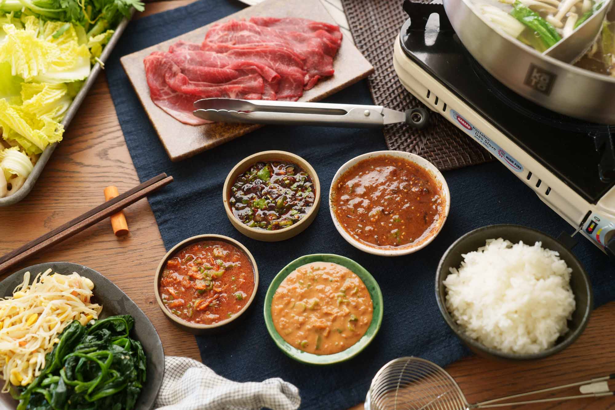 4 Hot Pot Dipping Sauce Recipes - Hungry Huy