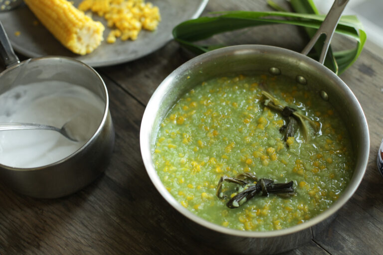 Chè Ba Màu - Vietnamese Three Color Dessert - Hungry Huy