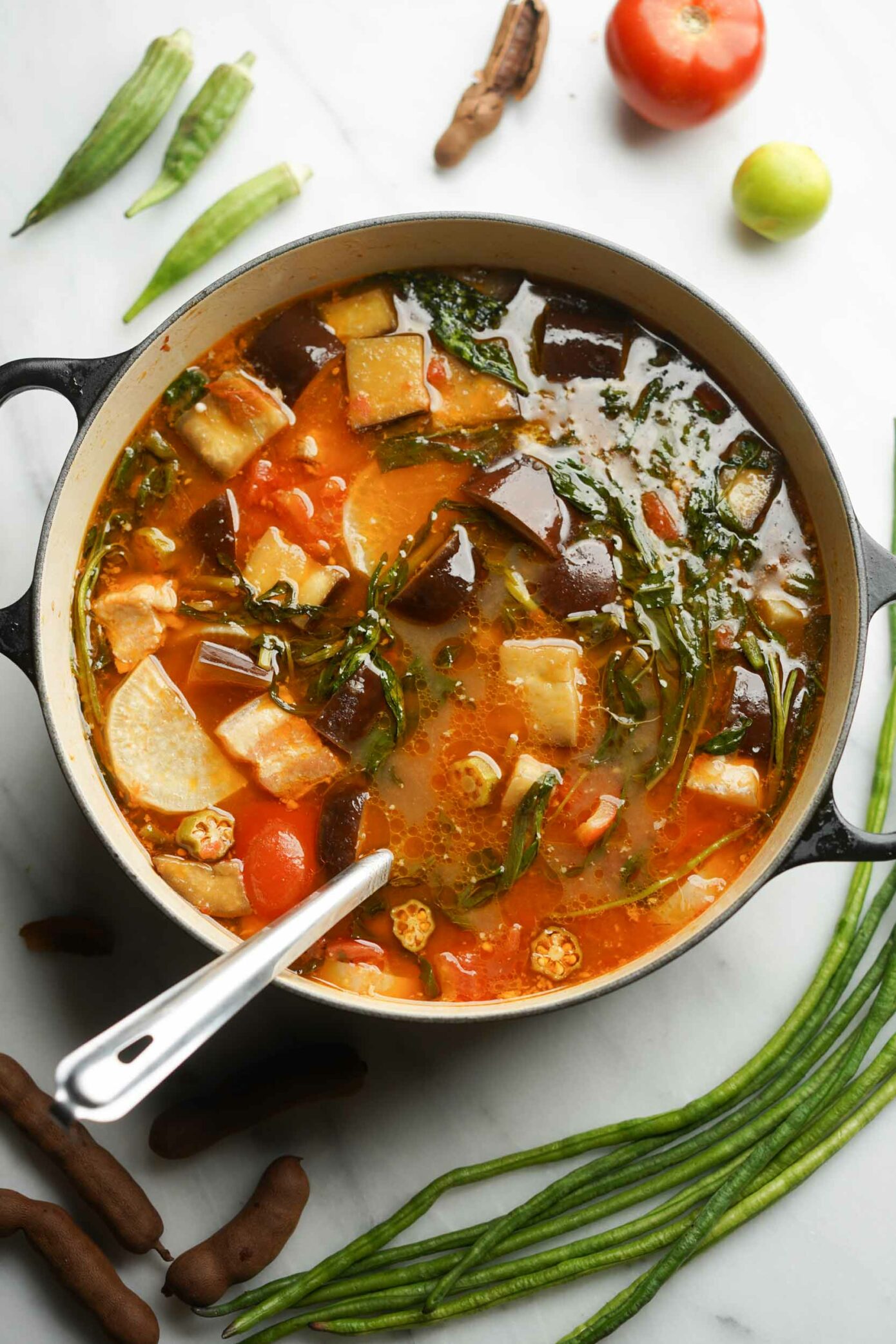 Pork Sinigang Recipe (Filipino Sinigang na Baboy) - Hungry Huy