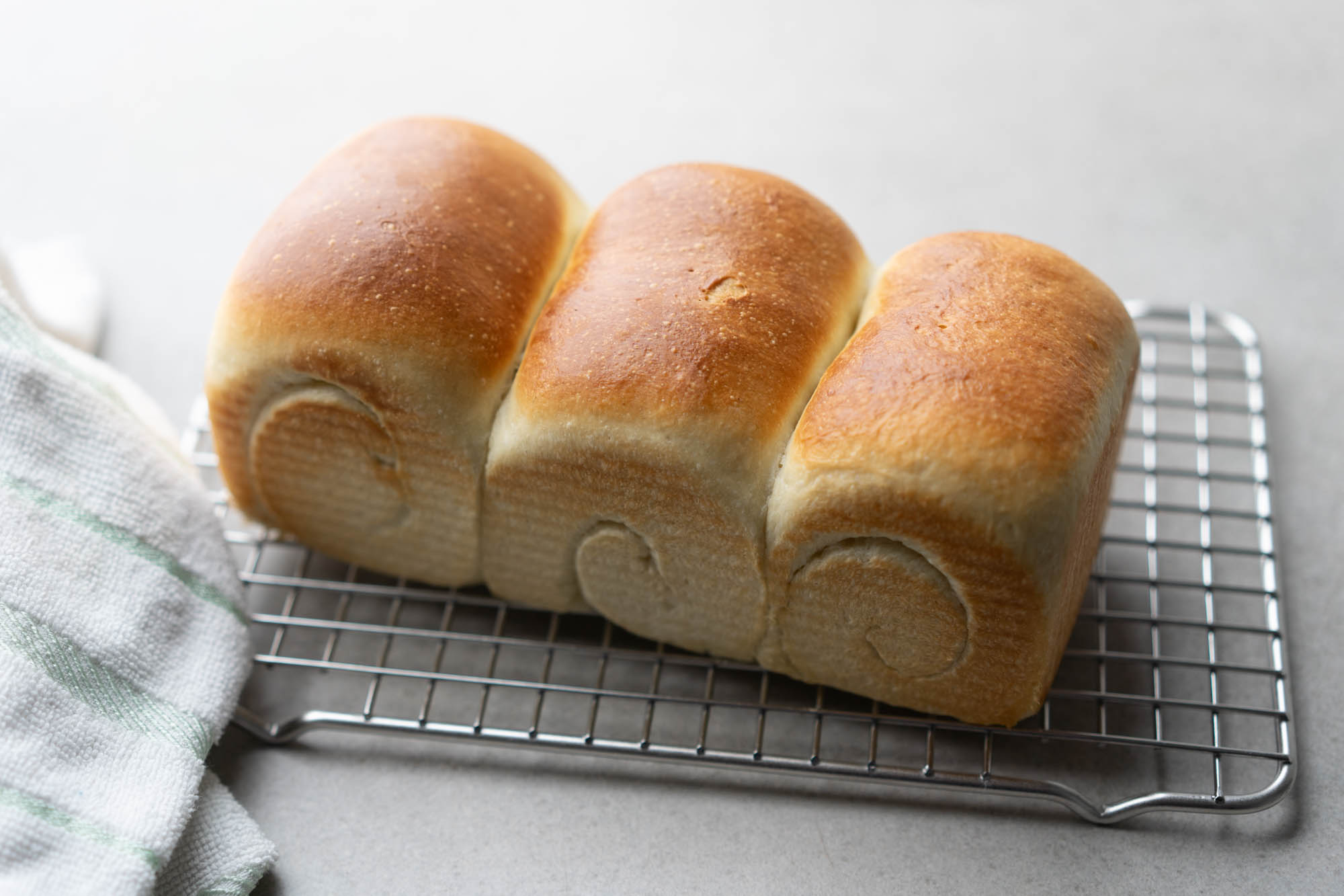 Shokupan Recipe (Fluffy Japanese Milk Bread With Tangzhong)