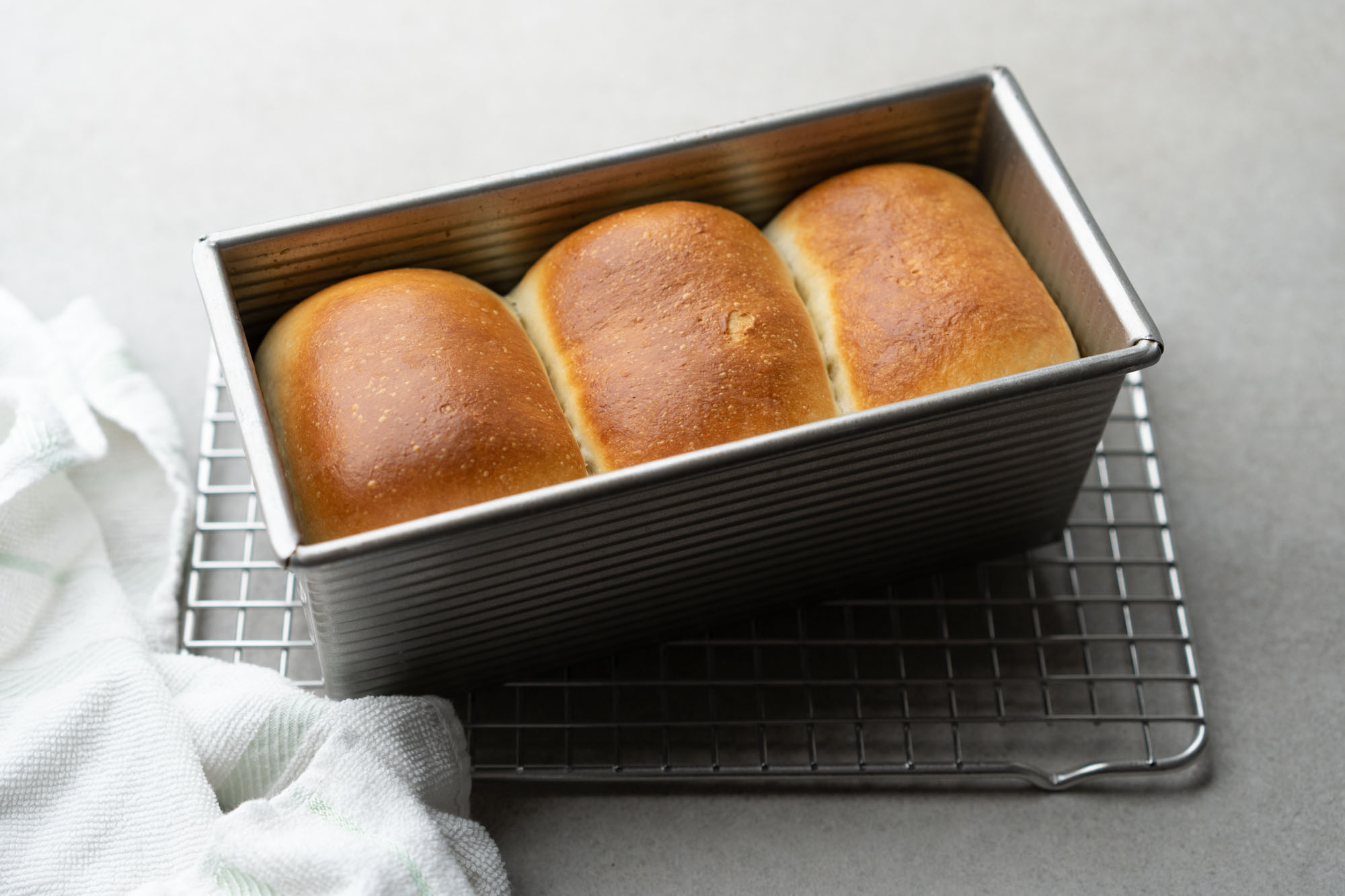 Shokupan Recipe (Fluffy Japanese Milk Bread With Tangzhong)